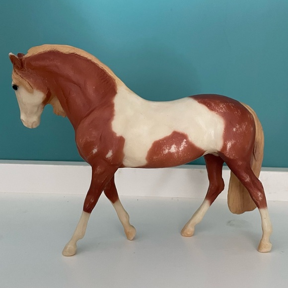 Breyer | Other | Breyer Pinto 202 | Poshmark